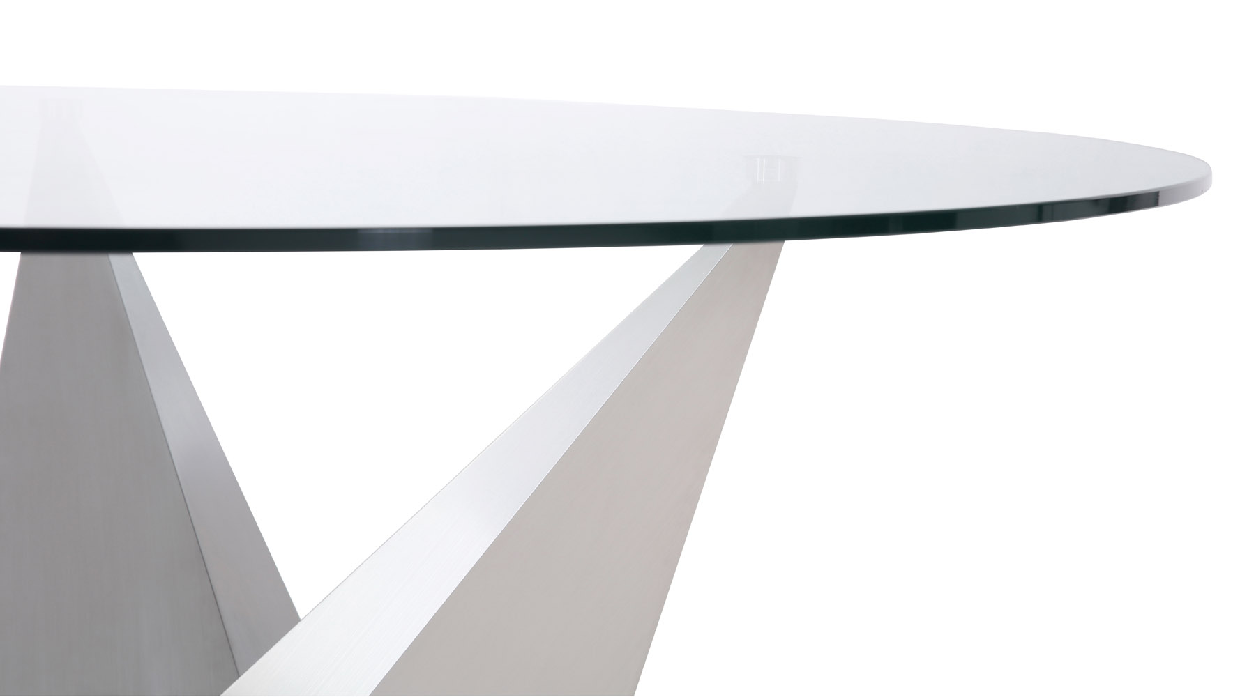 Trimont 59" Round Dining Table