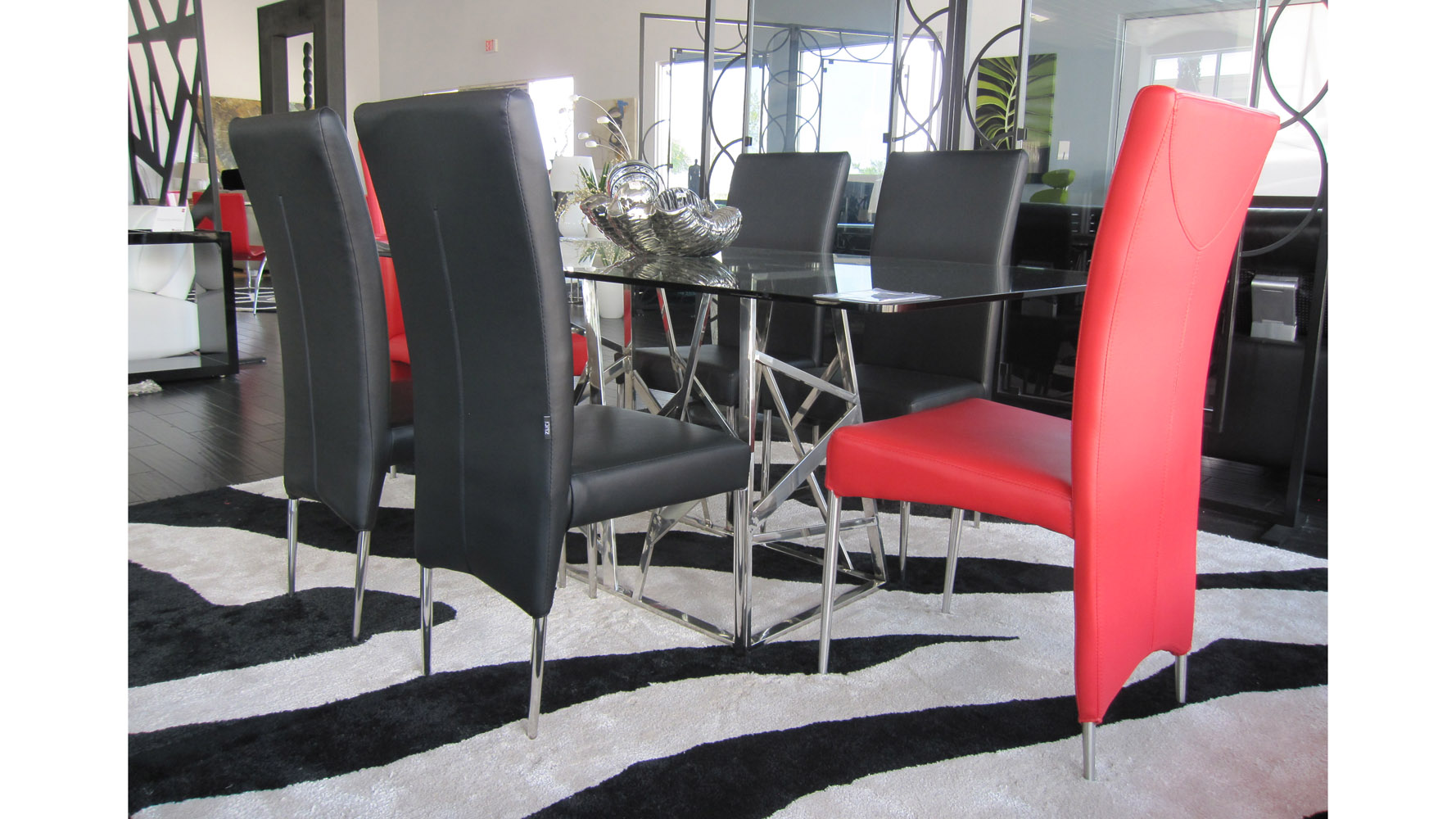 Addison Dining Table