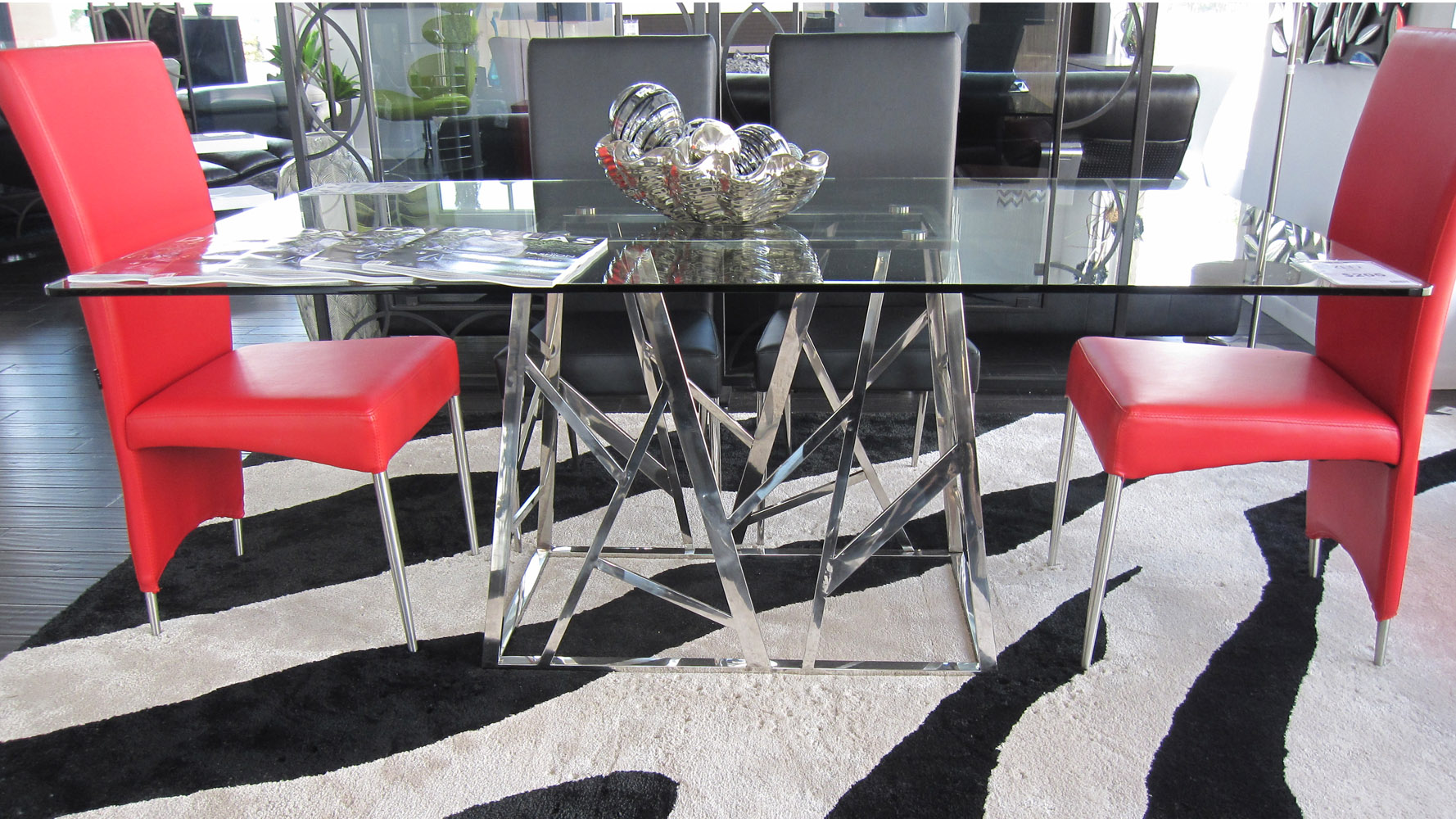 Addison Dining Table